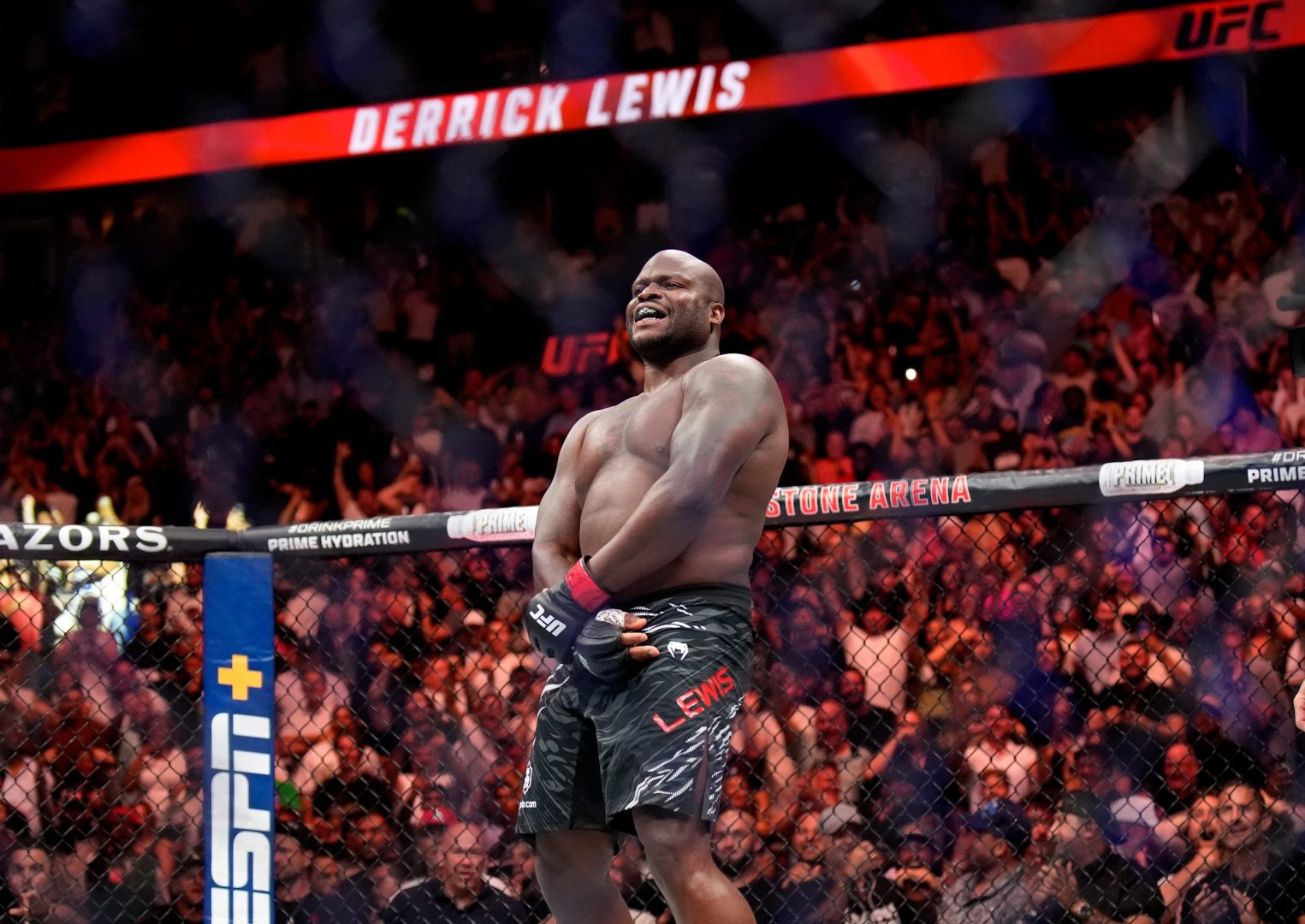 Derrick Lewis’ “Best Shape of My Life” Claim Raises Eyebrows Ahead of ...